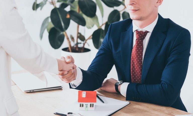 Difference Between Realtor vs Real Estate Agent vs Broker