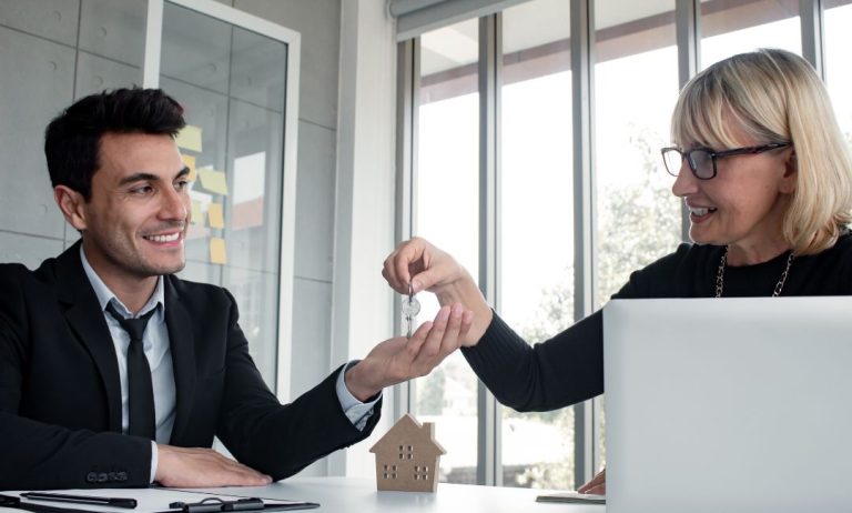 Difference Between Realtor vs Real Estate Agent vs Broker
